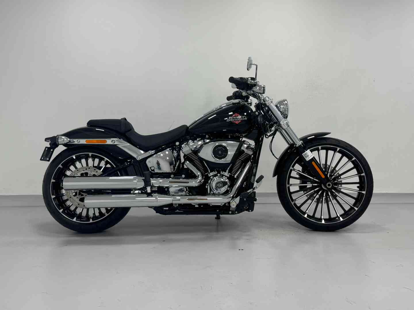 HARLEY DAVIDSON SOFTAIL BREAKOUT 2025 - We Buy Exclusive Cars